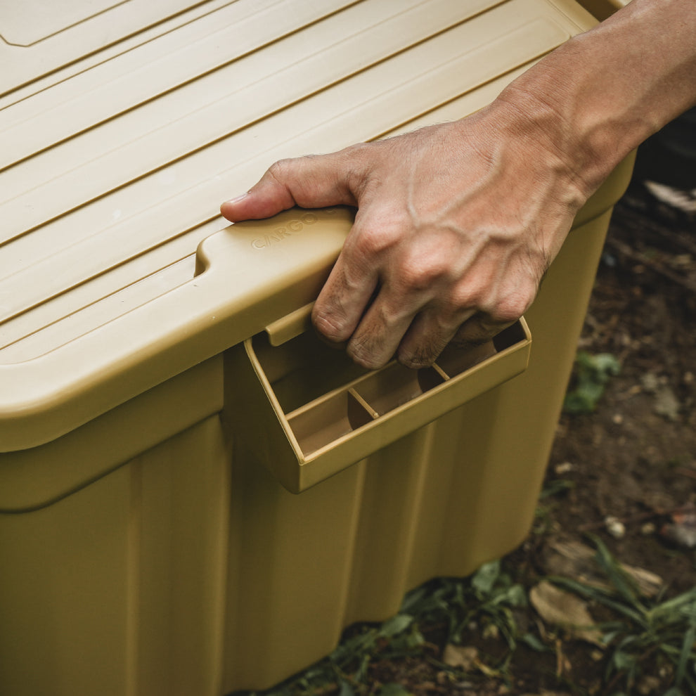 SIGNATURE SHIELD BOX – CARGO CONTAINER